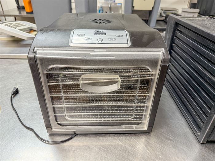 2ndsupply.com - Magic Mill MFD-6100 Magic Mill Professional Dehydrator ...